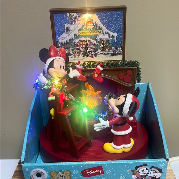 Disney | Holiday | Disney Mickey Minnie Mouse Christmas Fireplace Light ...